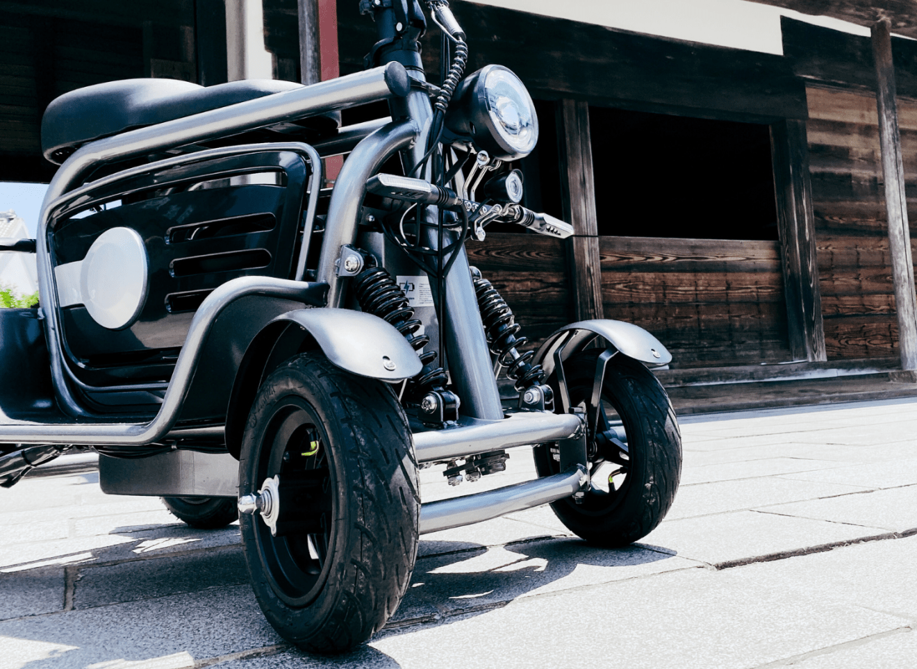 ELEMOs4MAX｜特定小型EV四輪 | ELEMOs エレモーズ 免許不要