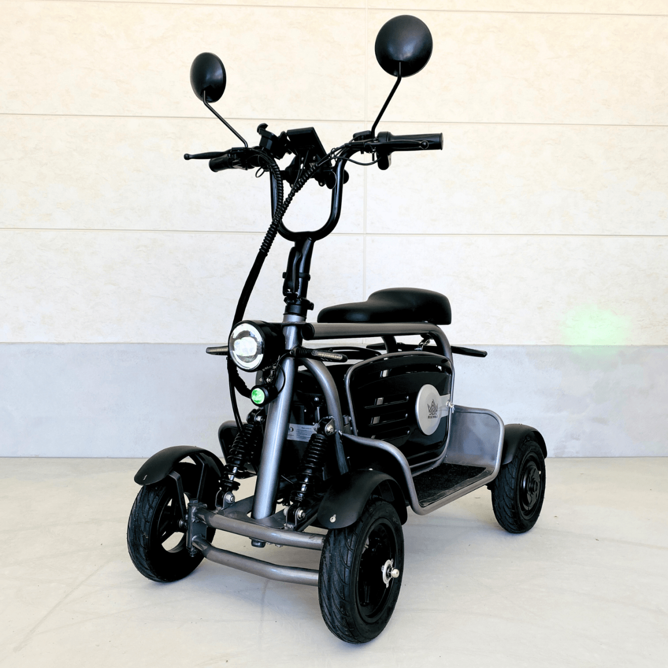 ELEMOs4MAX｜特定小型EV四輪 | ELEMOs エレモーズ 免許不要